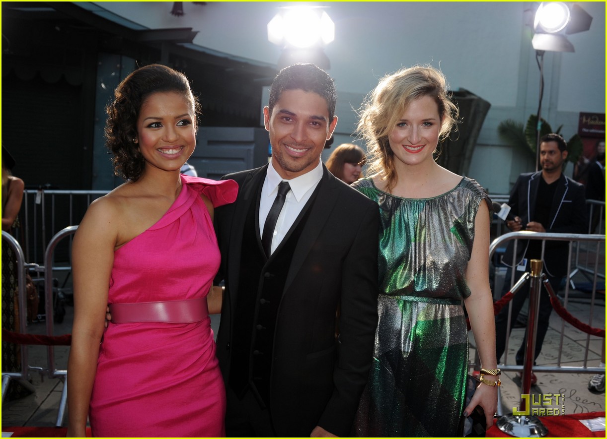 Grace Gummer & Maria Canals-Barrera: Larry Crowne Premiere! | Photo ...