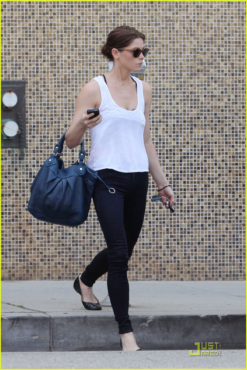 Ashley Greene: Short Shorts Photo Shoot | Photo 423106 - Photo Gallery ...