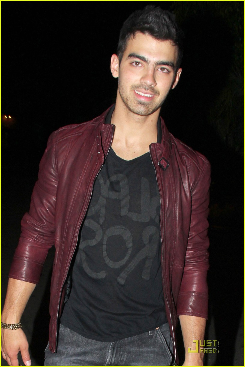 Joe Jonas: Pinz Party! | Photo 421967 - Photo Gallery | Just Jared Jr.