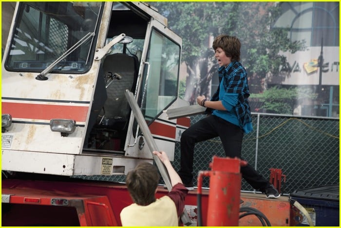 Jason Earles Has a Dojo Day Afternoon | Photo 422163 - Photo Gallery ...