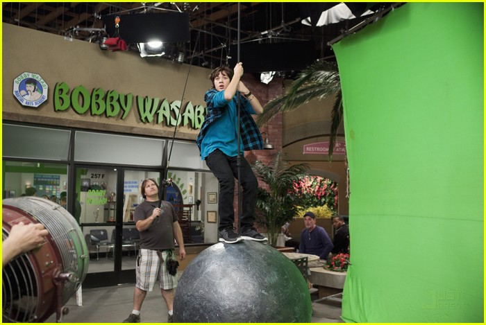 Jason Earles Has a Dojo Day Afternoon | Photo 422166 - Photo Gallery ...