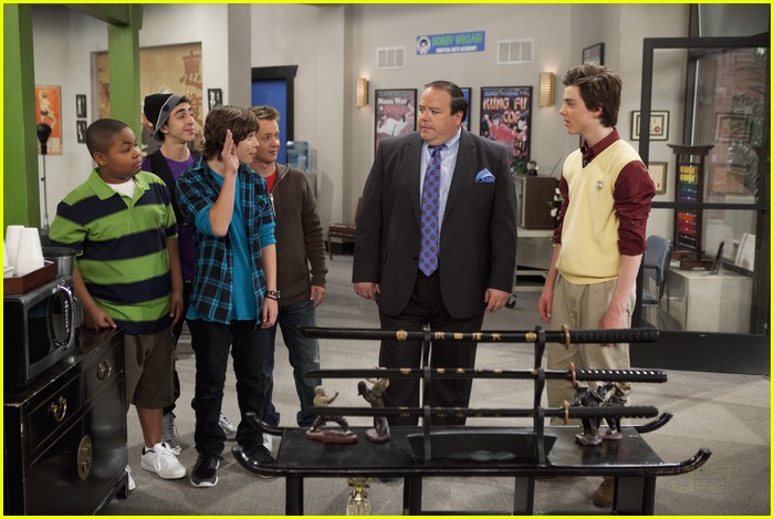 Jason Earles Has a Dojo Day Afternoon | Photo 422182 - Photo Gallery ...