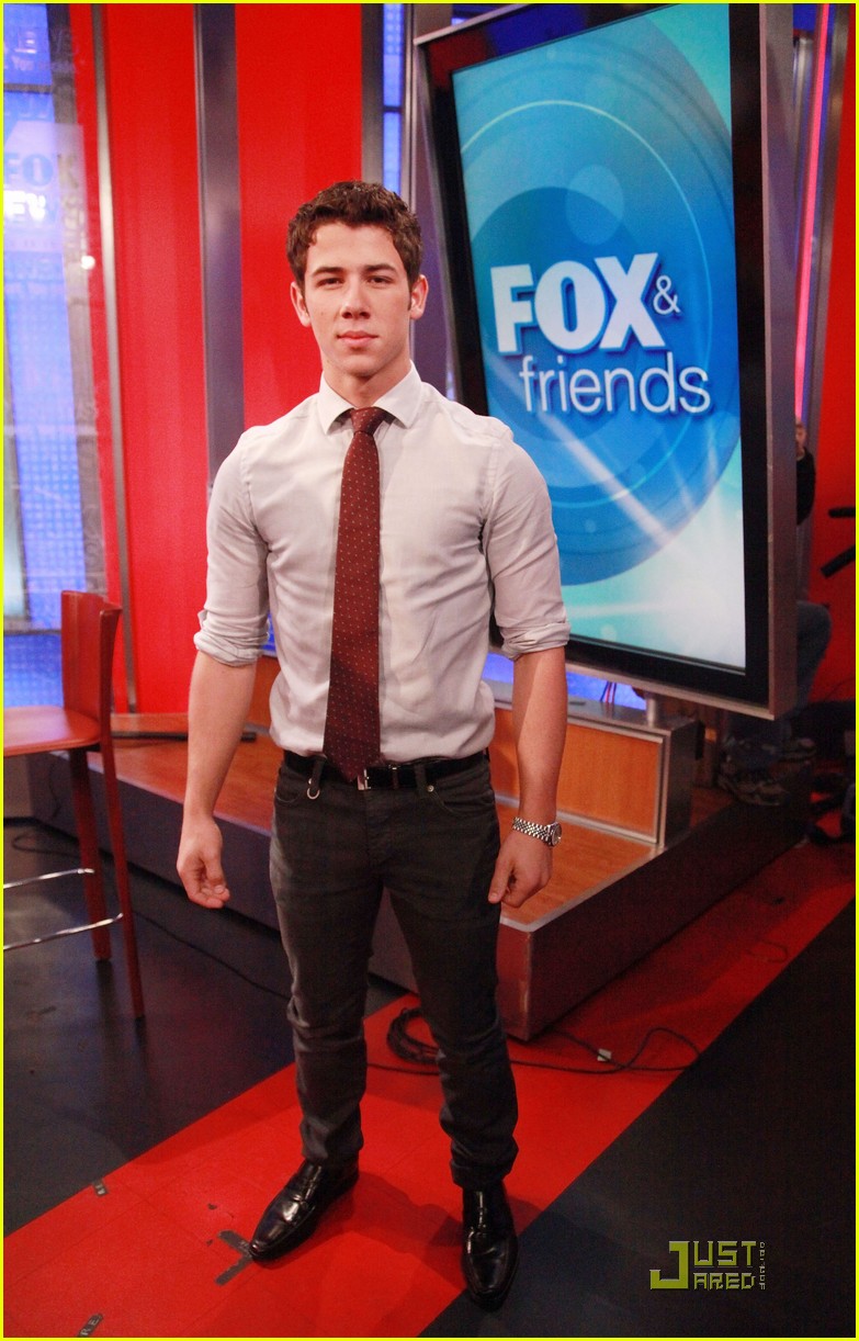 Nick Jonas Seeks Chewy Superstar Photo 420788 Photo Gallery Just