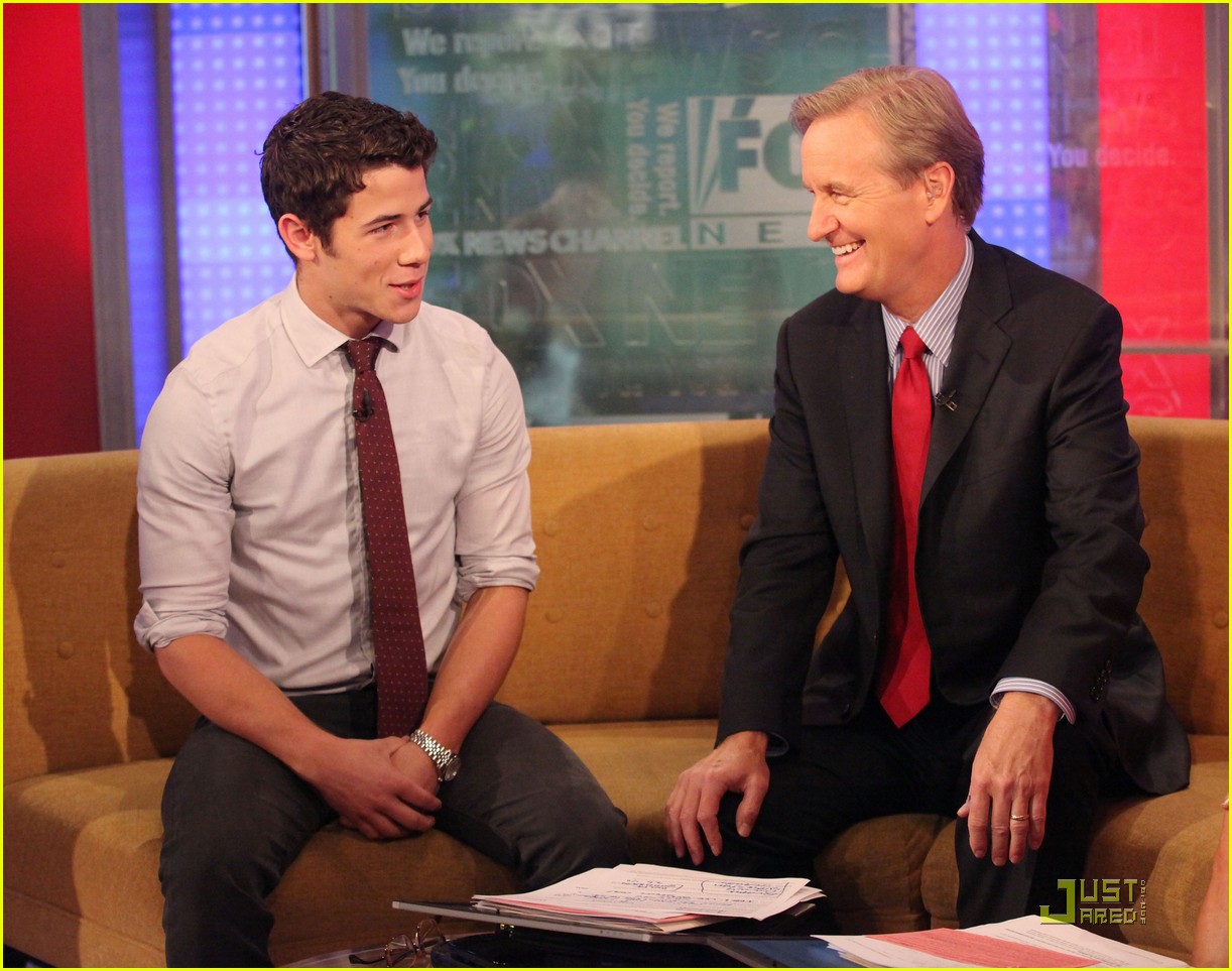 Nick Jonas Seeks Chewy Superstar Photo 420796 Photo Gallery Just