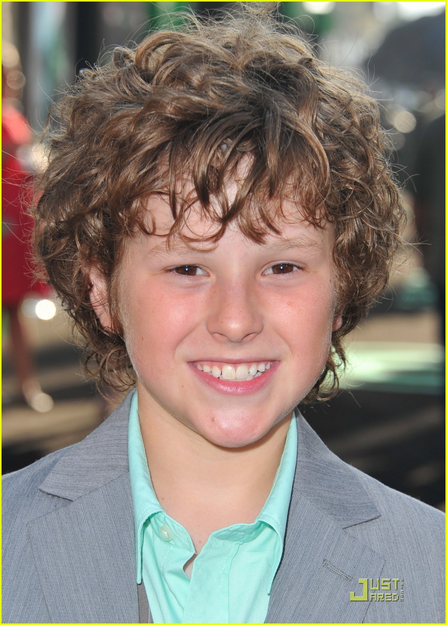 Nolan Gould Goes 'Green' After Elizabeth Glaser | Photo 422320 - Photo ...