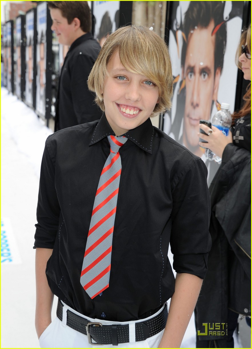 Riley Griffiths & Ryan Lee: 'Super 8' Tops Box Office! | Photo 421827 ...