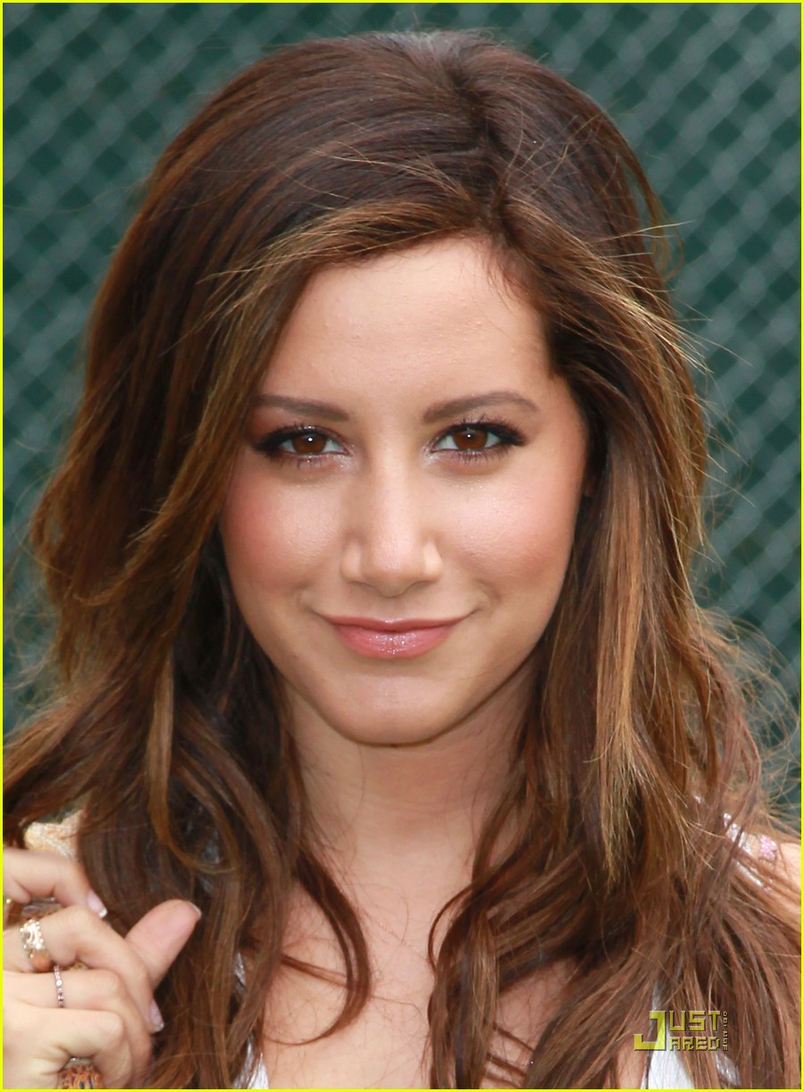 Ashley Tisdale & Alexa Vega: A Time For Heroes | Photo 421618 - Photo ...