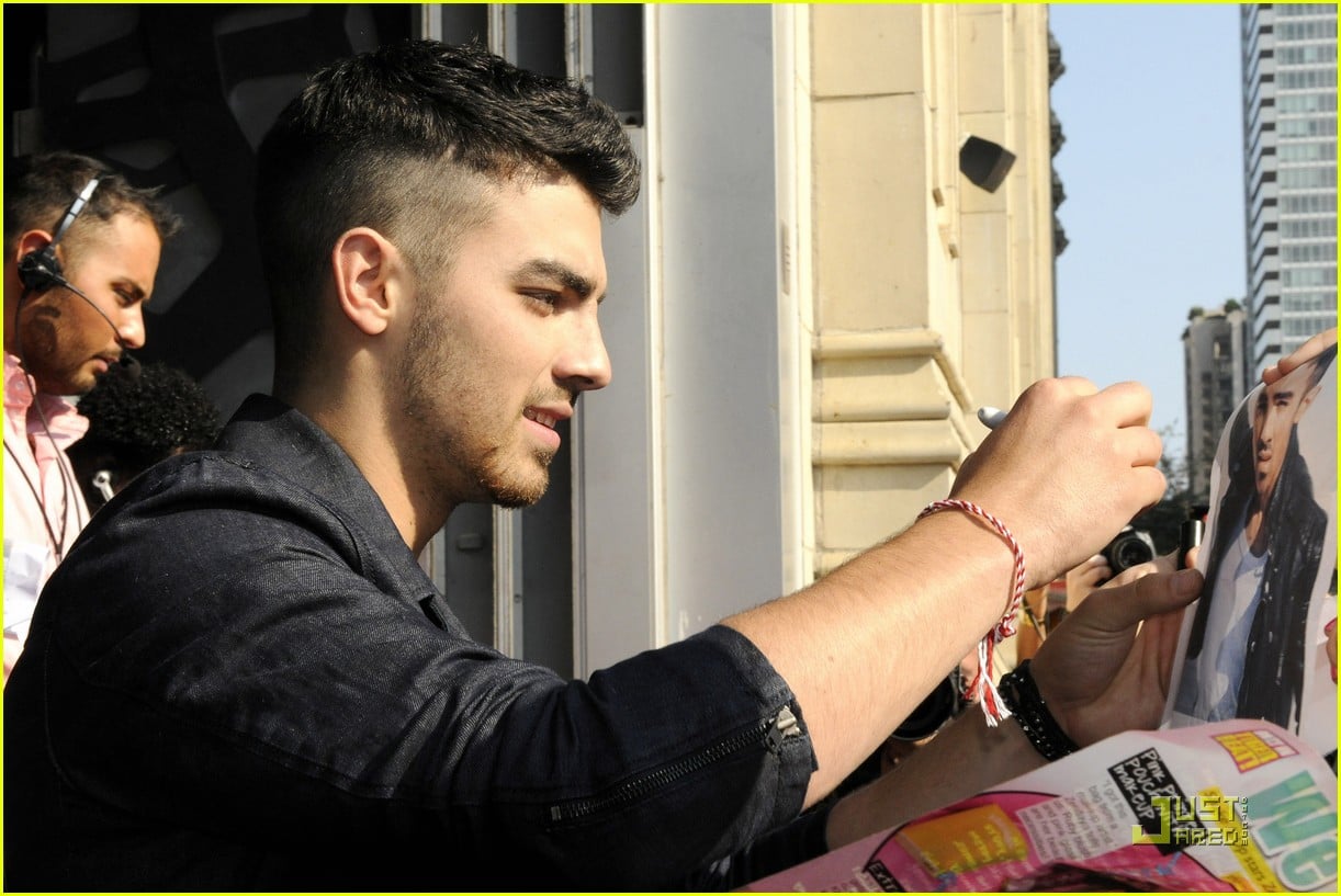 Joe Jonas: New Music Live! | Photo 425649 - Photo Gallery | Just Jared Jr.