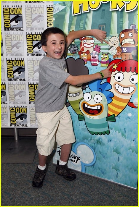 Chelsea Kane: 'Fish Hooks' at Comic-Con! | Photo 428220 - Photo Gallery ...