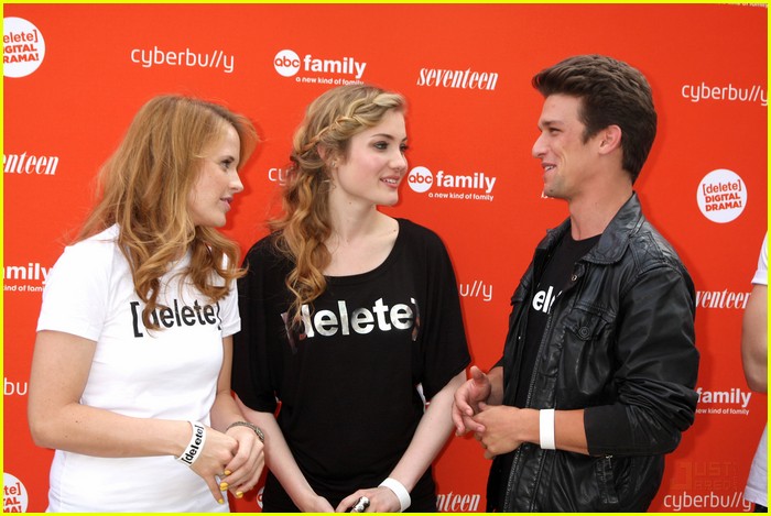 Skyler Samuels And Grey Damon Delete Duo Photo 426650 Photo