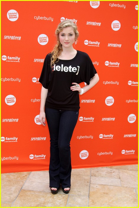 Skyler Samuels And Grey Damon Delete Duo Photo 426652 Photo