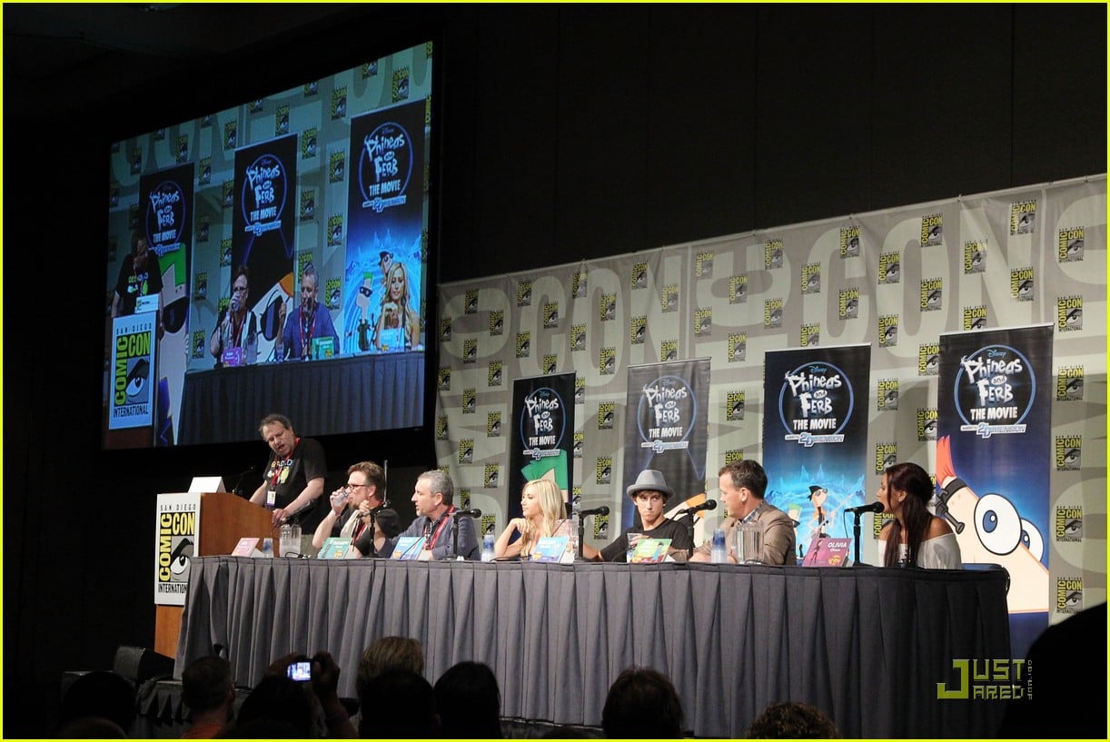 Ashley Tisdale: Mom, Phineas & Ferb are at Comic-Con! | Photo 427783 ...