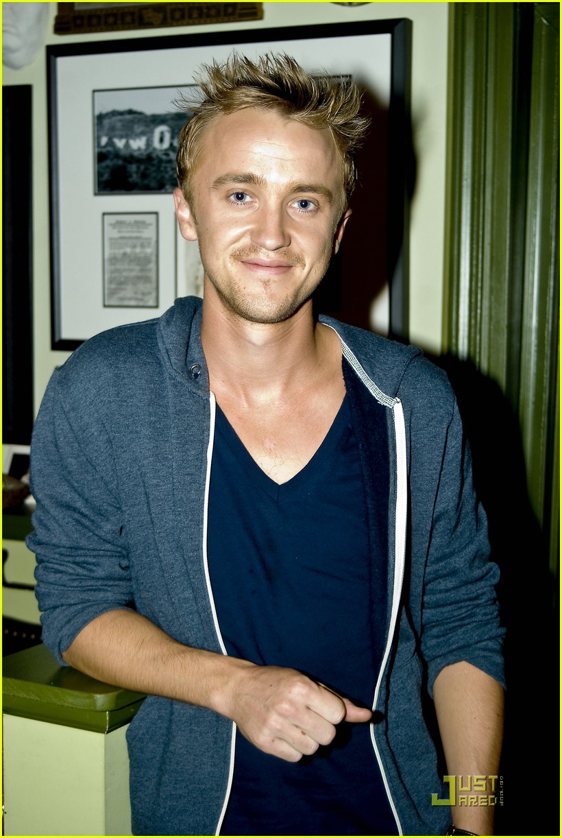Tom Felton: Chicago Cubs Ceremonial Pitcher! | Photo 427747 - Photo ...