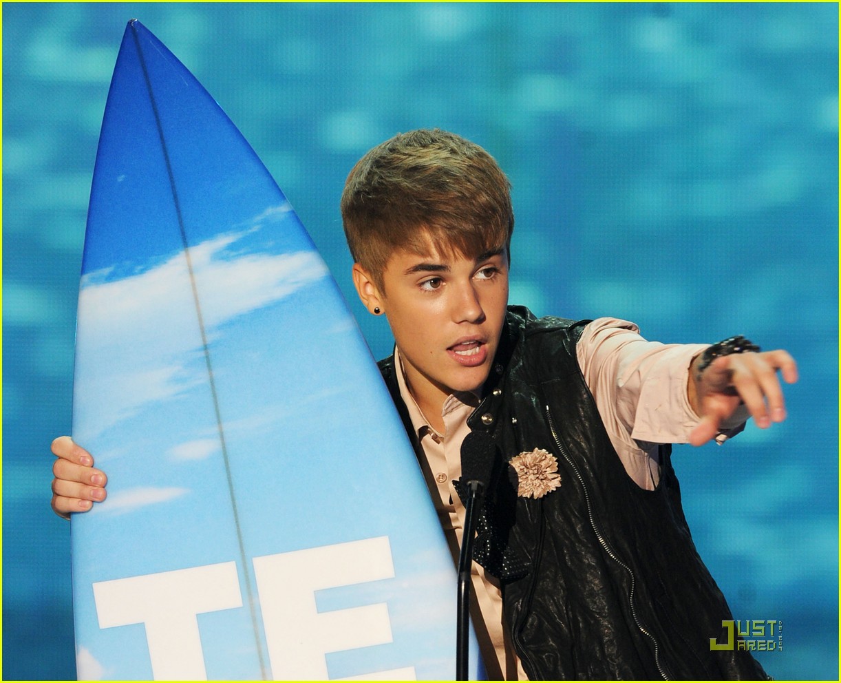 Justin Bieber - Teen Choice Awards 2011 Red Carpet | Photo 430770 ...
