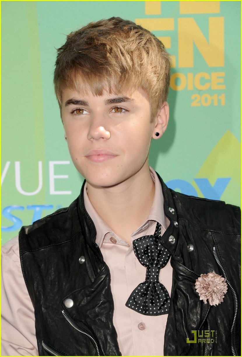 Justin Bieber - Teen Choice Awards 2011 Red Carpet | Photo 430786 ...