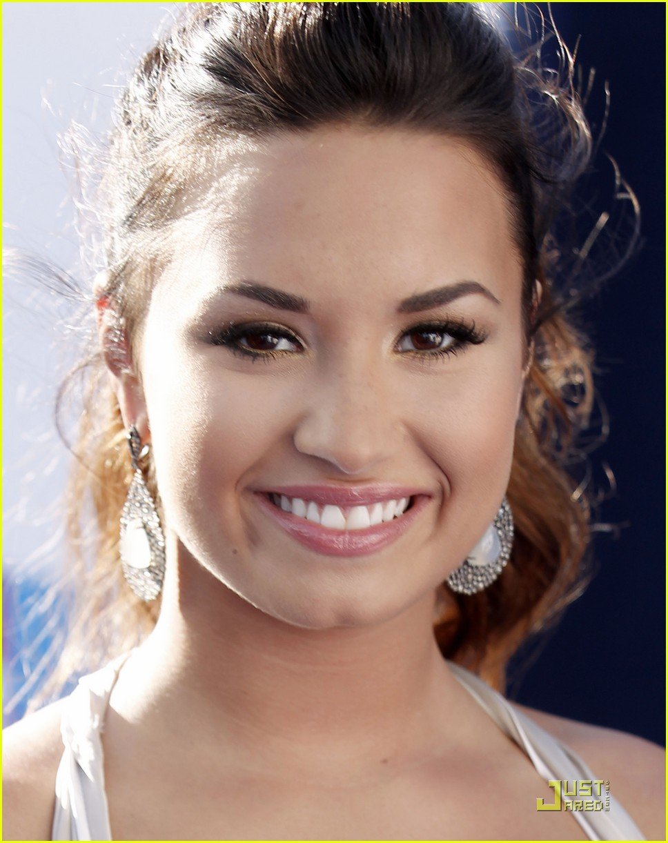 Full Sized Photo of demi lovato do something awards 12 | Demi Lovato ...