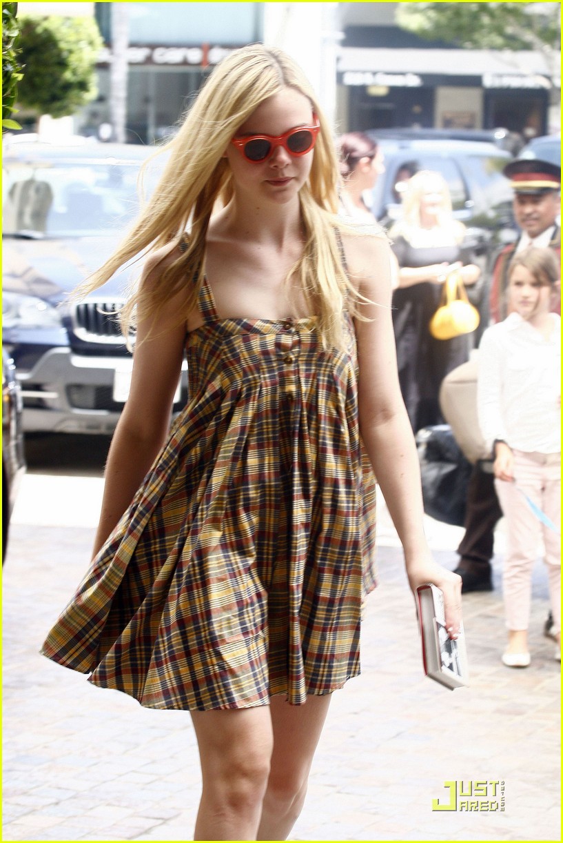 Full Sized Photo of elle fanning twixt posters 06 | Elle Fanning: Vote ...