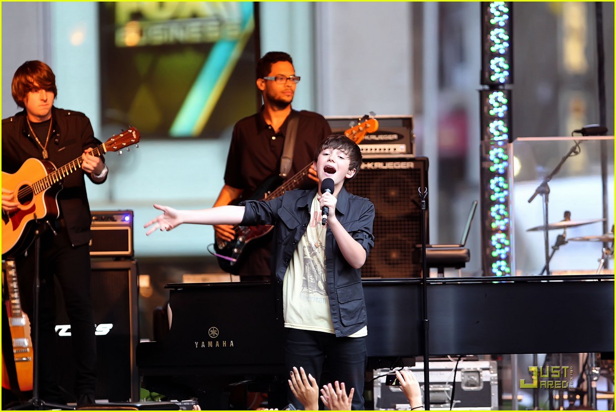 Greyson Chance: FOX & Friends Performance! | Photo 431328 - Photo ...