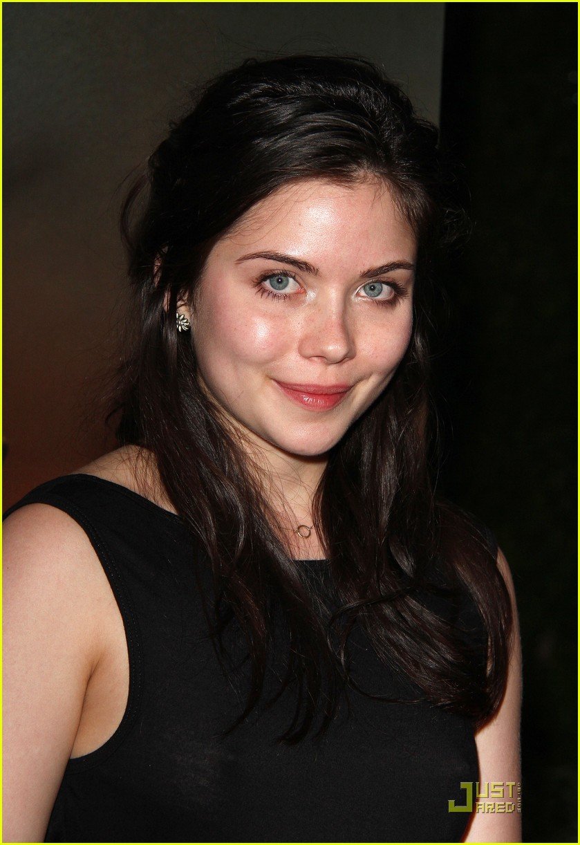 Grace Phipps: 'Fright Night' Fan | Photo 432416 - Photo Gallery | Just ...