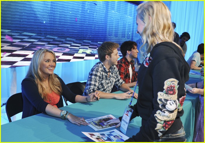 D23 Gets 'So Random' | Photo 434130 - Photo Gallery | Just Jared Jr.