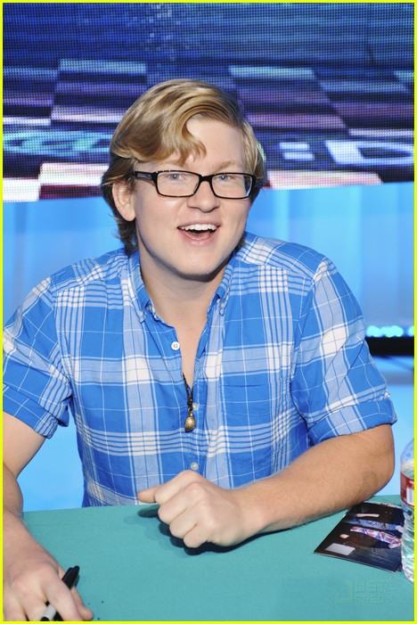 D23 Gets 'So Random' | Photo 434132 - Photo Gallery | Just Jared Jr.