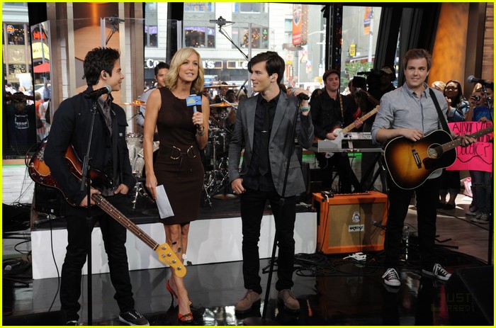 Allstar Weekend Rocks 'Good Morning America' | Photo 439279 - Photo ...