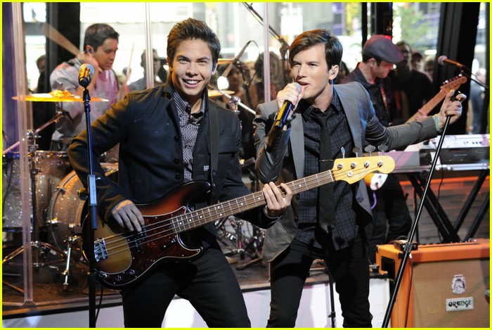 Allstar Weekend Rocks 'Good Morning America' | Photo 439283 - Photo ...