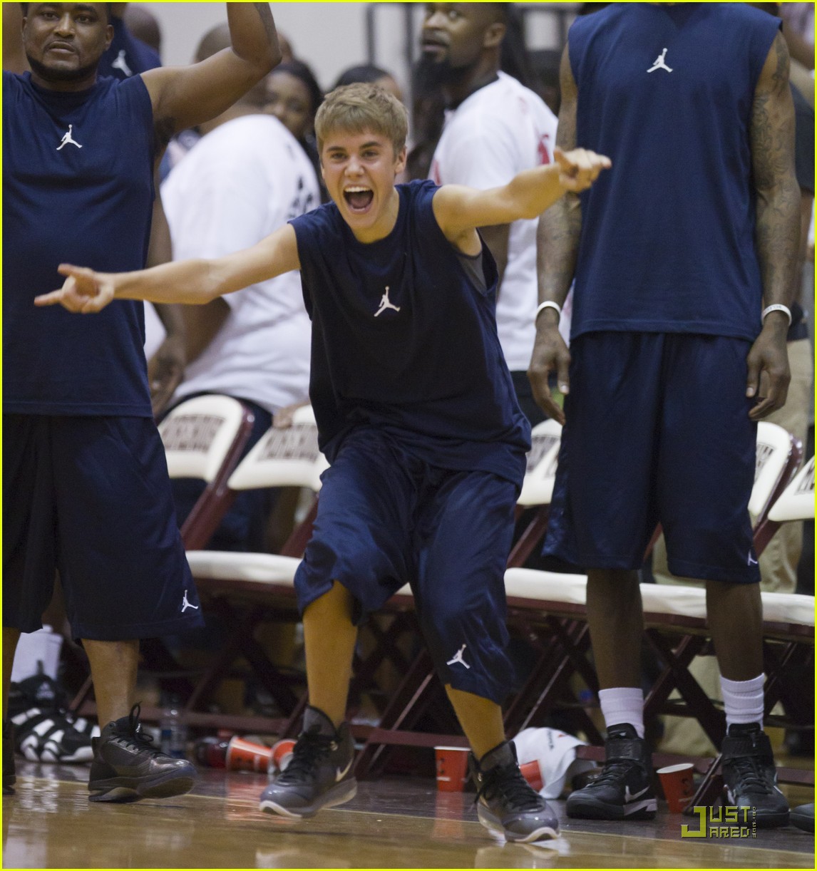 Justin Bieber Plays Basketball for Charity | Photo 434824 - Photo ...