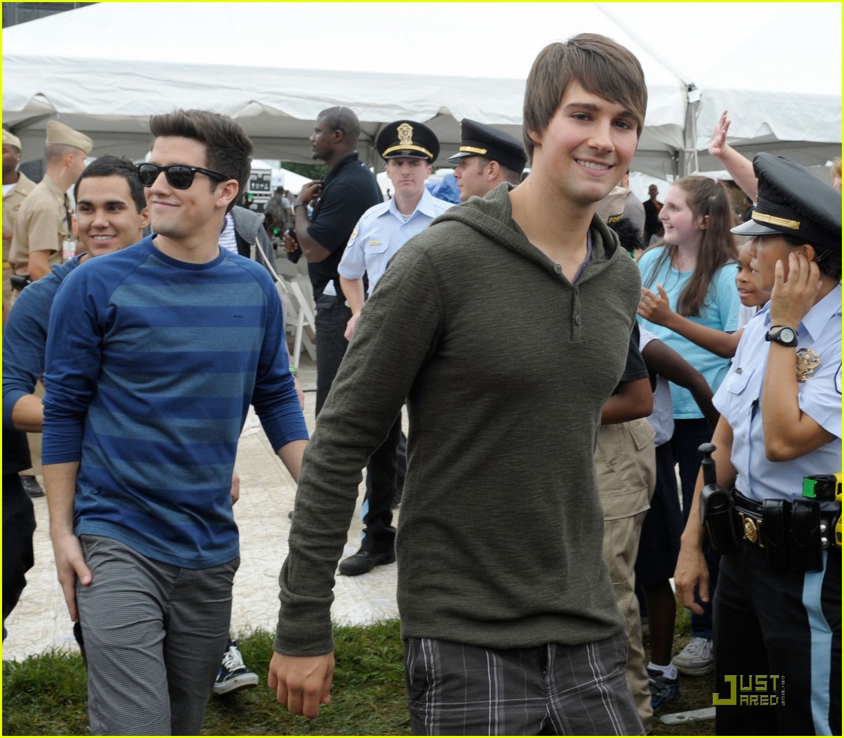 Full Sized Photo of big time rush day play 06 | Big Time Rush: Worldwide Day of Play Performers ...