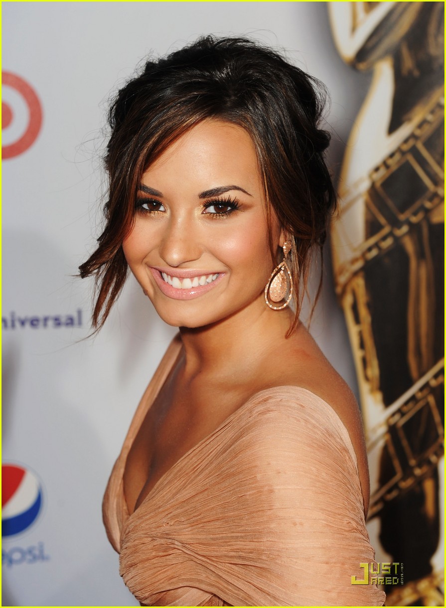 Demi Lovato: 2011 ALMA Award Winner! | Photo 435654 - Photo Gallery ...