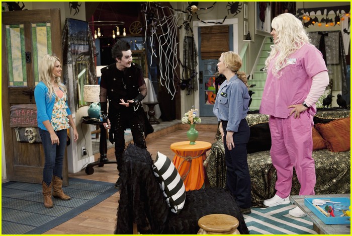 Jason Dolley Goes Goth on 'Good Luck Charlie'! | Photo 439634 - Photo ...