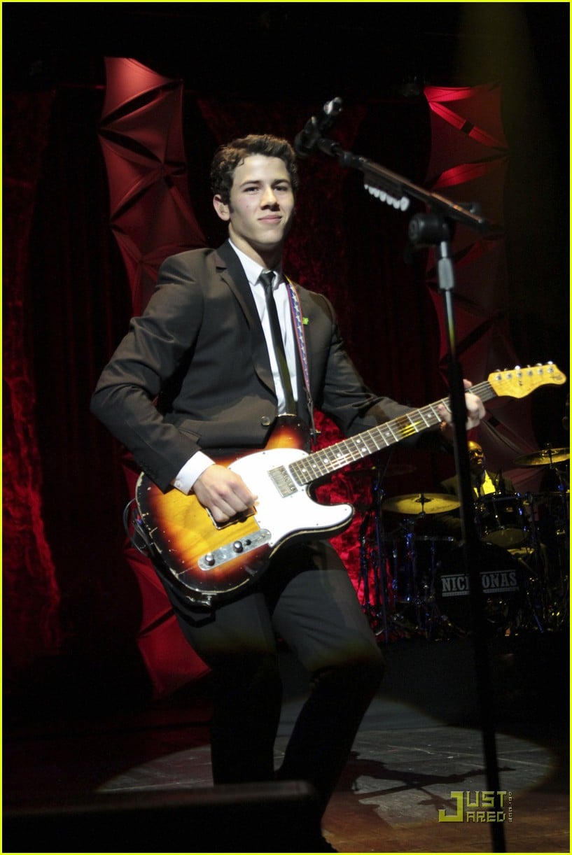 Nick Jonas: Sao Paulo Showstopper! | Photo 438014 - Photo Gallery ...