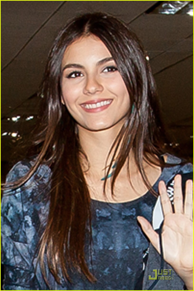 Full Sized Photo of victoria justice laxairport 02 | Victoria Justice ... Full Sized Photo of victoria justice laxairport 02 | Victoria Justice ...