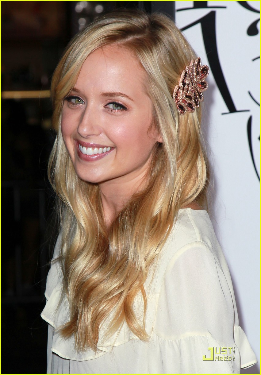 Full Sized Photo Of Megan Park Number Premiere 10 Whats Your Number