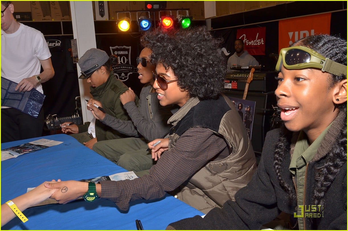 Mindless Behavior: Hello Fans in Philly! | Photo 437904 - Photo Gallery ...