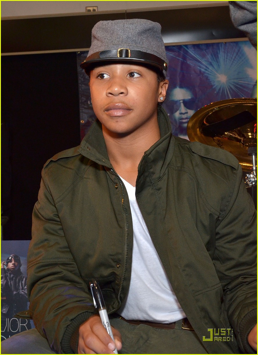 Mindless Behavior: Hello Fans in Philly! | Photo 437911 - Photo Gallery ...