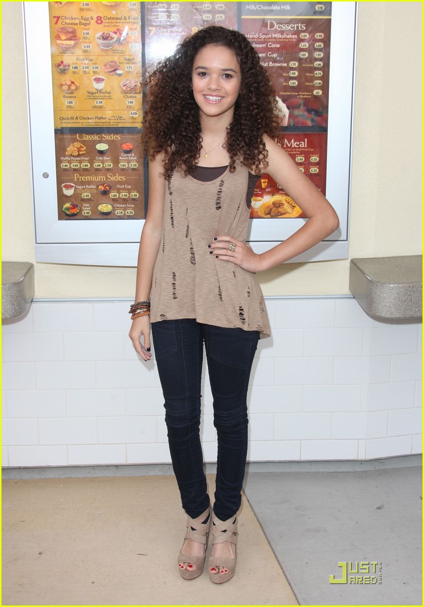 Madison Pettis: Chick Fil A Cutie! | Photo 438076 - Photo Gallery ...