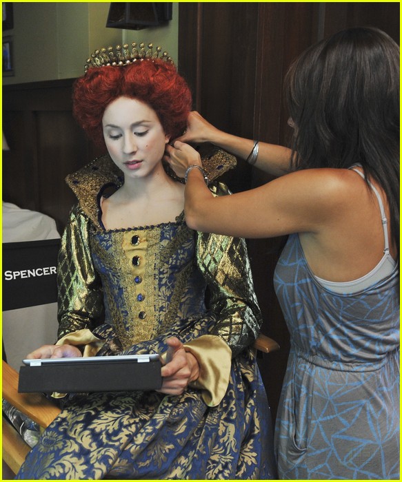 Pretty Little 'Halloween' Liars -- PICS & Promo! | Photo 439111 - Photo ...