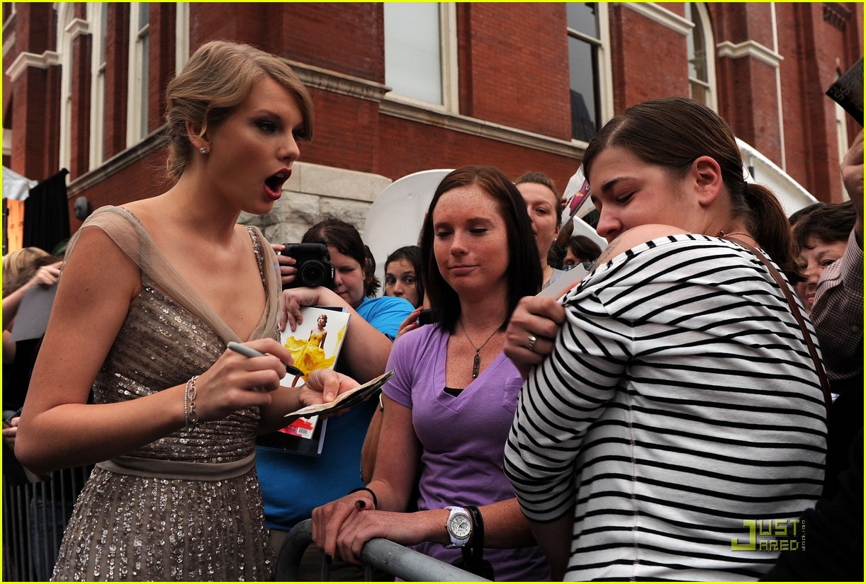 Taylor Swift: ACM Jim Reeves Award Recipient! | Photo 437454 - Photo ...