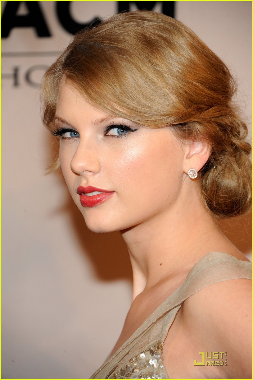 Taylor Swift: ACM Jim Reeves Award Recipient! | Photo 437460 - Photo ...