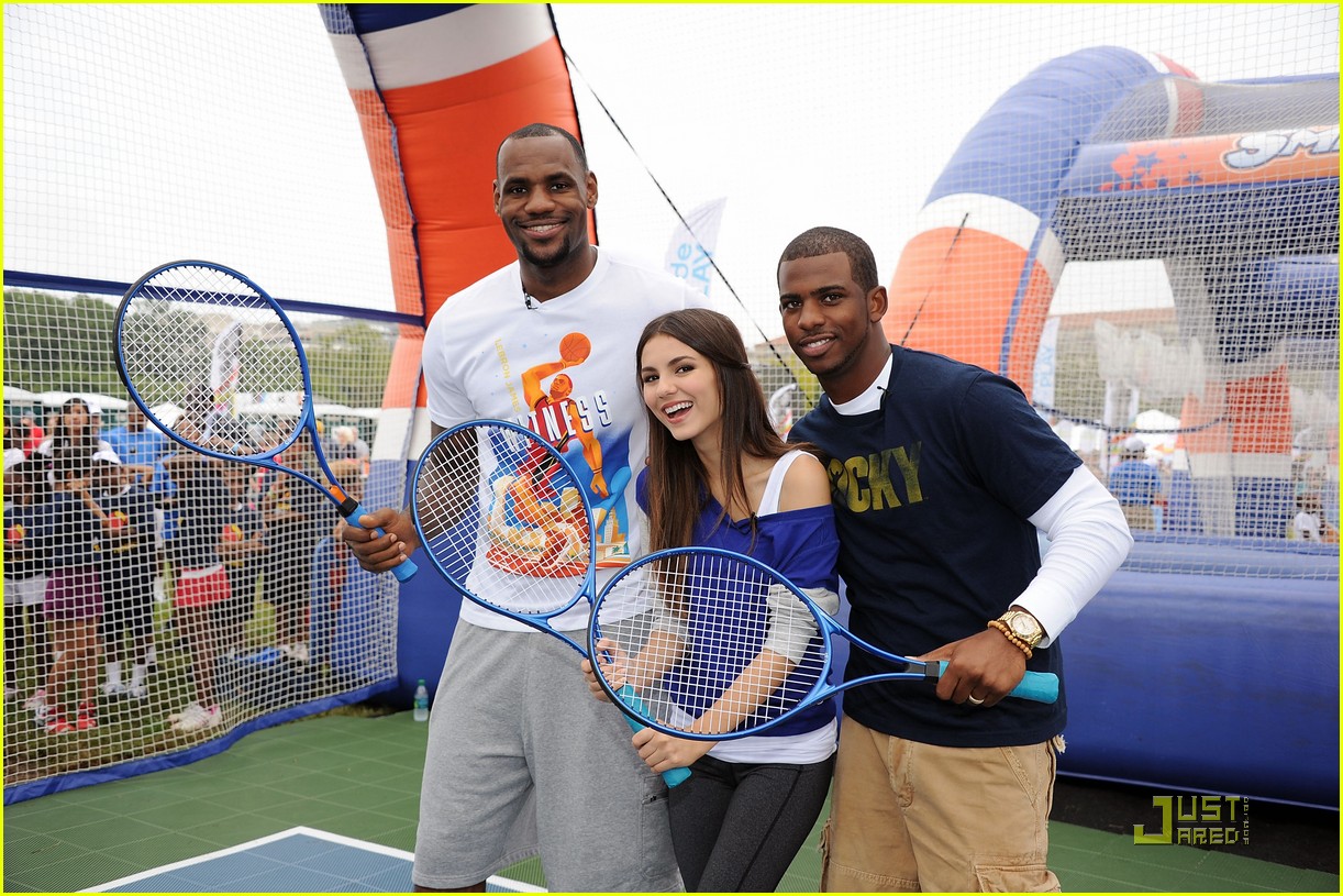 Victoria Justice: Obstacle Course in DC with Matt Bennett | Photo ...