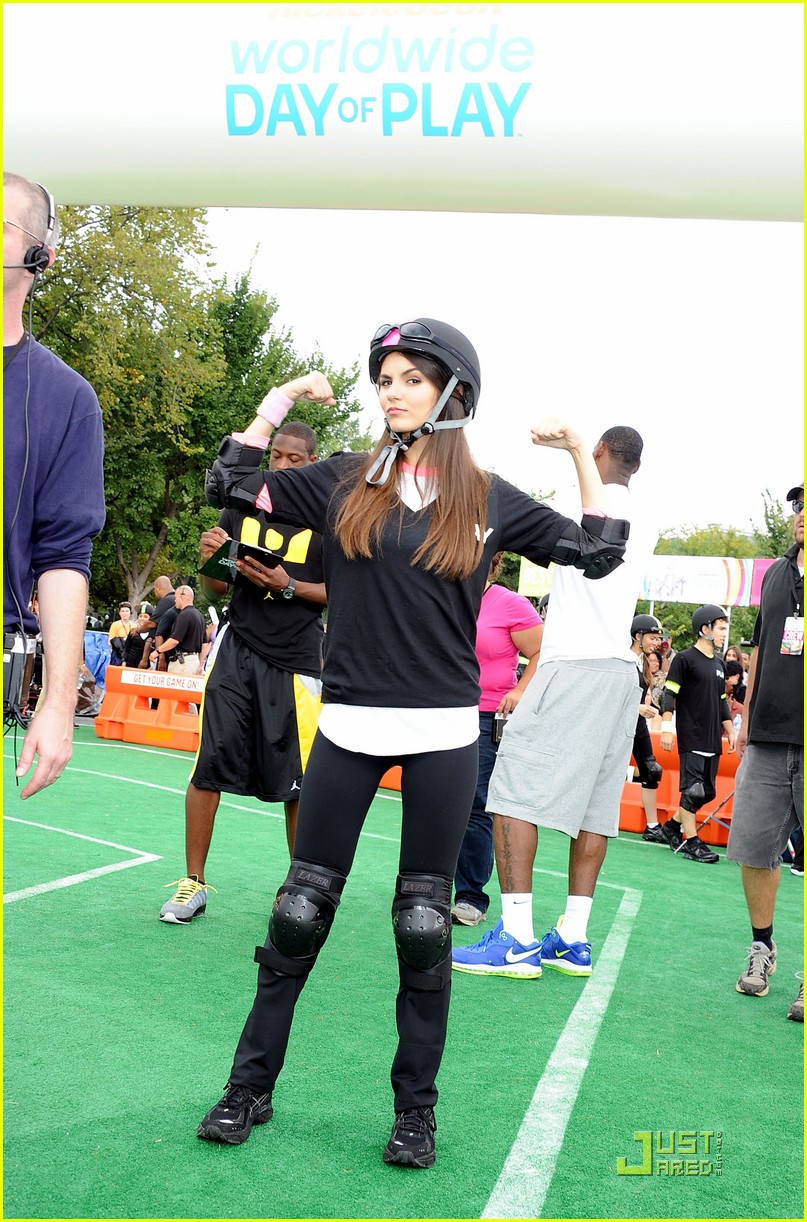 Victoria Justice: Obstacle Course in DC with Matt Bennett | Photo ...