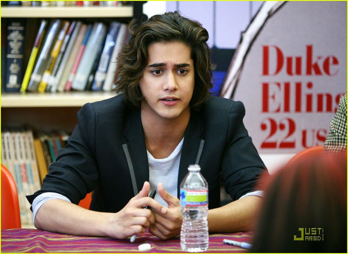 Victorious Cast: Signing in Washington, D.C.! | Photo 438259 - Photo ...