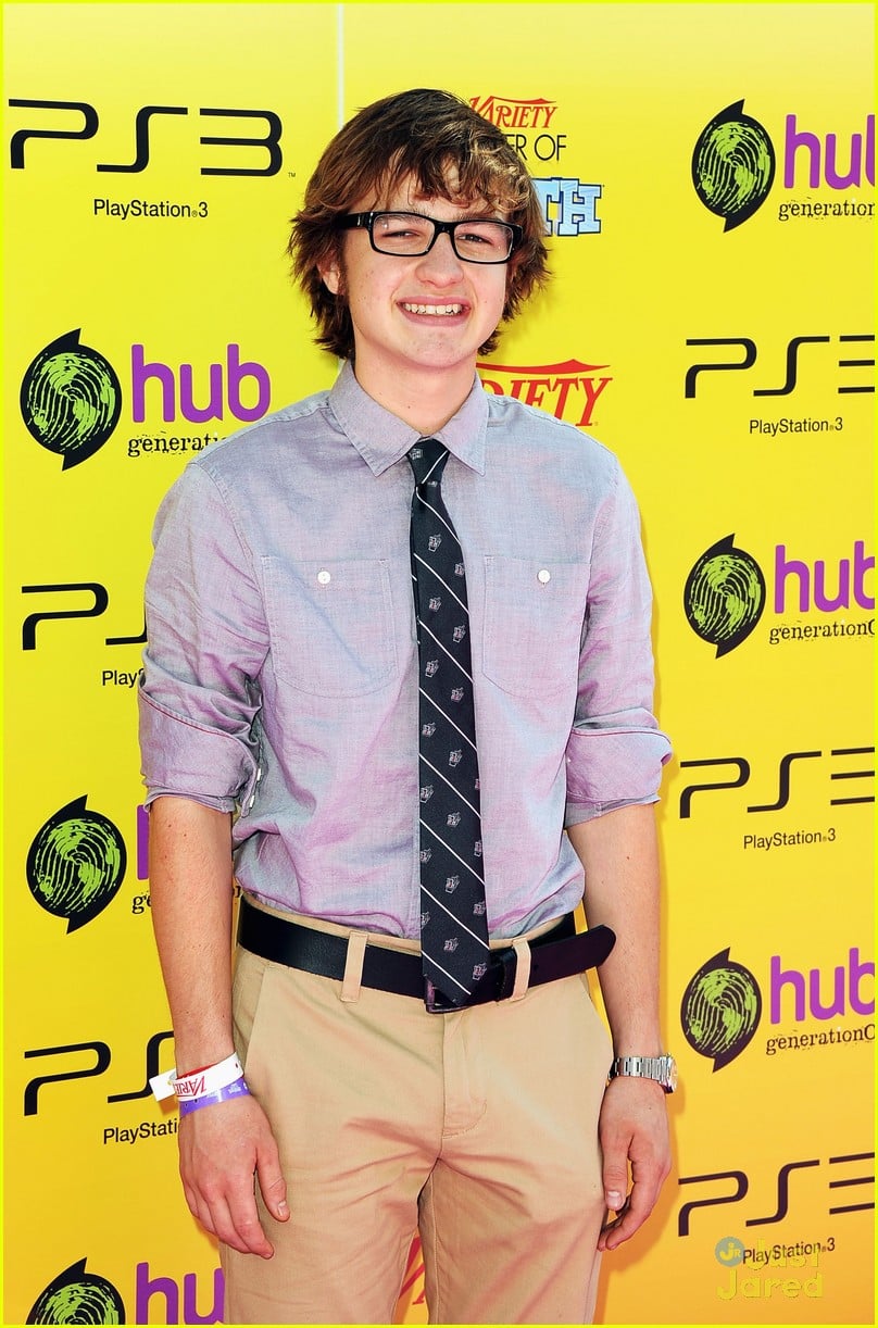 Full Sized Photo of angus jones power youth 01 | Angus T. Jones: Power ...