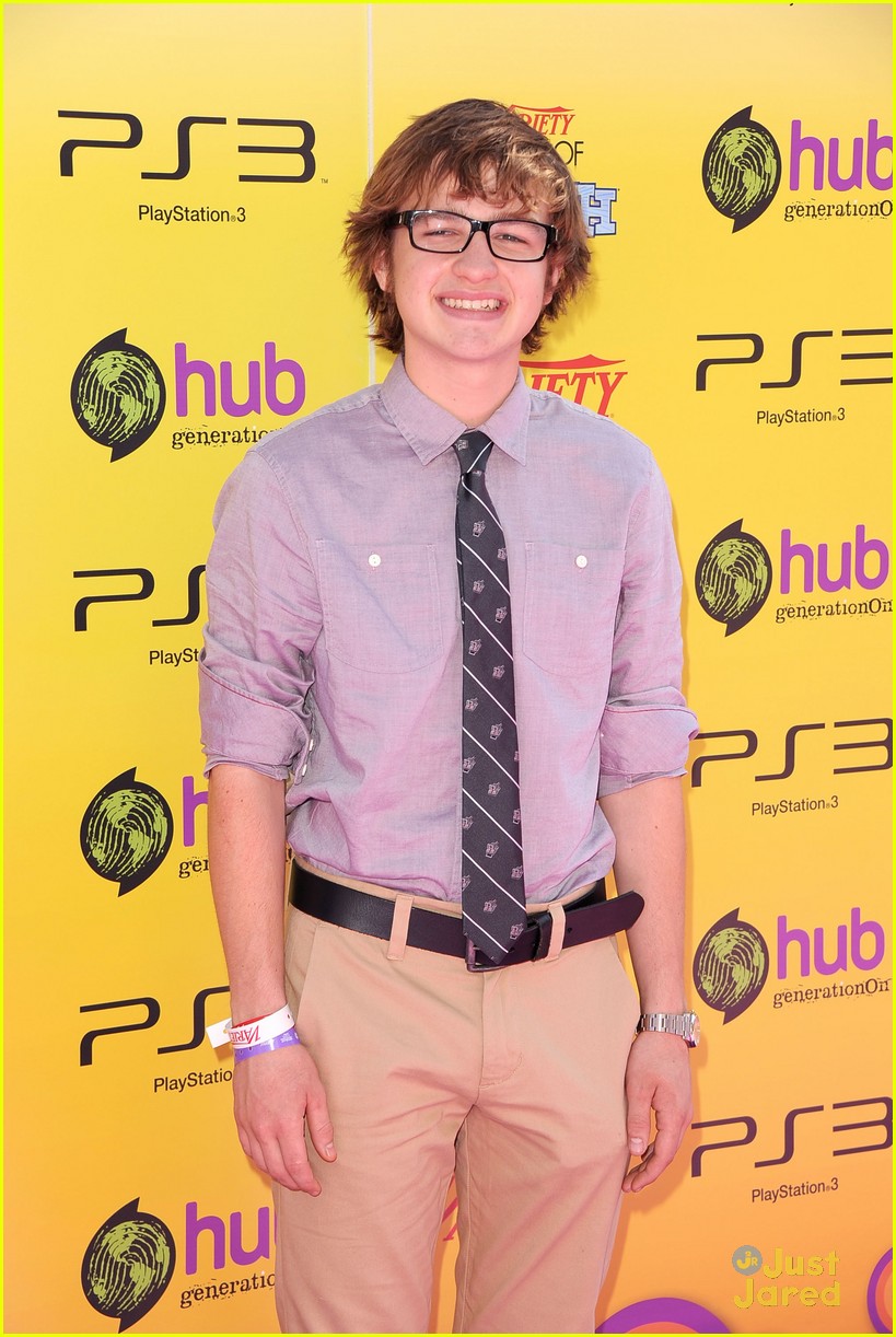 Angus T. Jones: Power of Youth 2011 | Photo 443679 - Photo Gallery ...