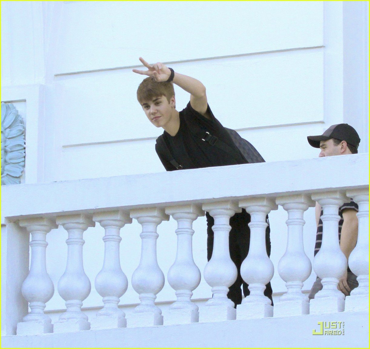 Justin Bieber: 'Mistletoe' --First Listen! | Photo 440943 - Photo ...