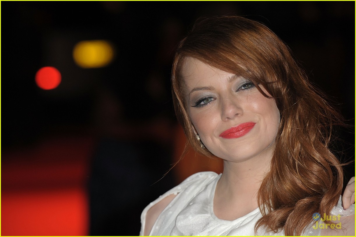 Emma Stone: 'The Help' Premiere in London | Photo 440809 - Photo ...
