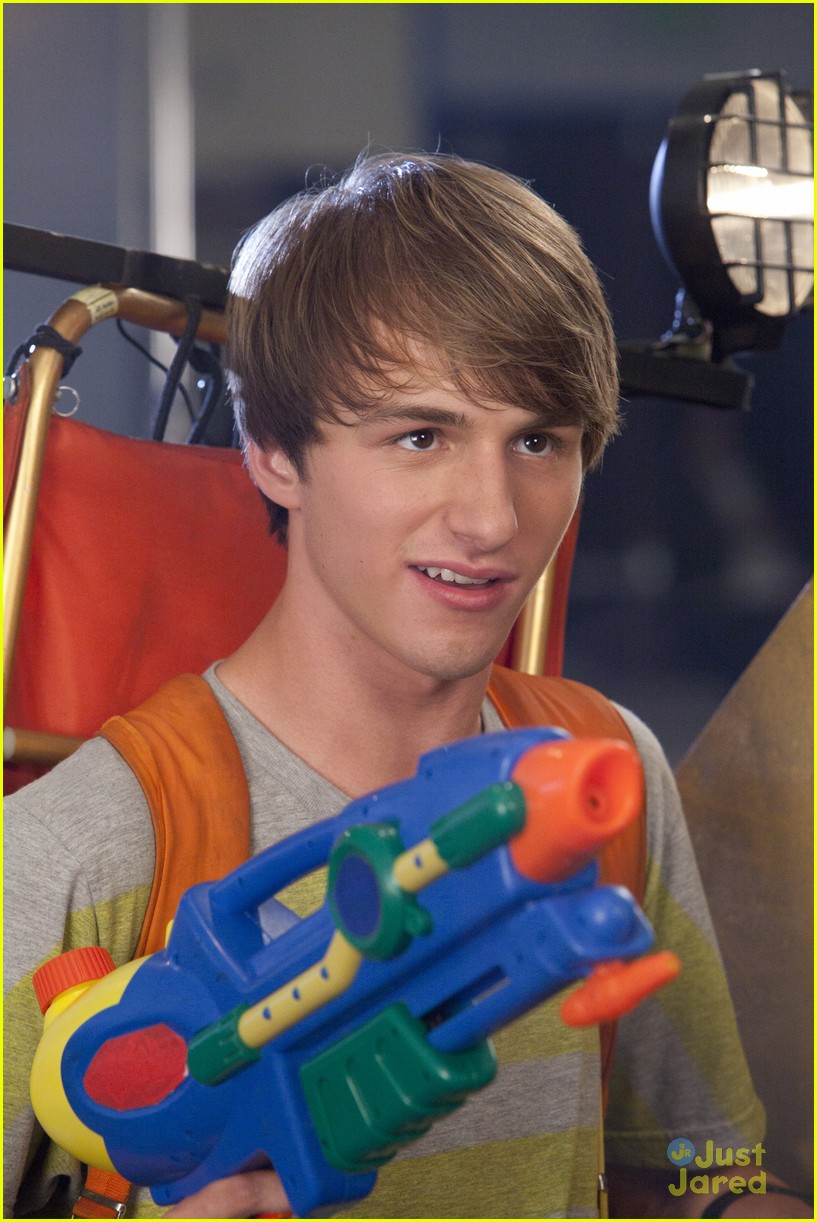 Full Sized Photo of lucas cruikshank daniella monet fred movie 16 ...