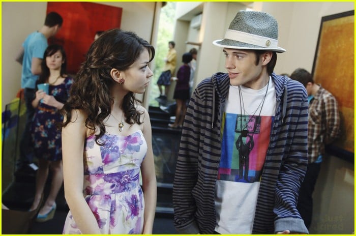 Matt Prokop & Sarah Hyland: 'Geek Charming' Premieres Nov 11th! | Photo ...