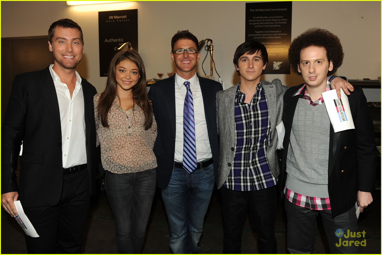 Sarah Hyland & Mitchel Musso: AMA Nominees Conference! | Photo 441771 ...